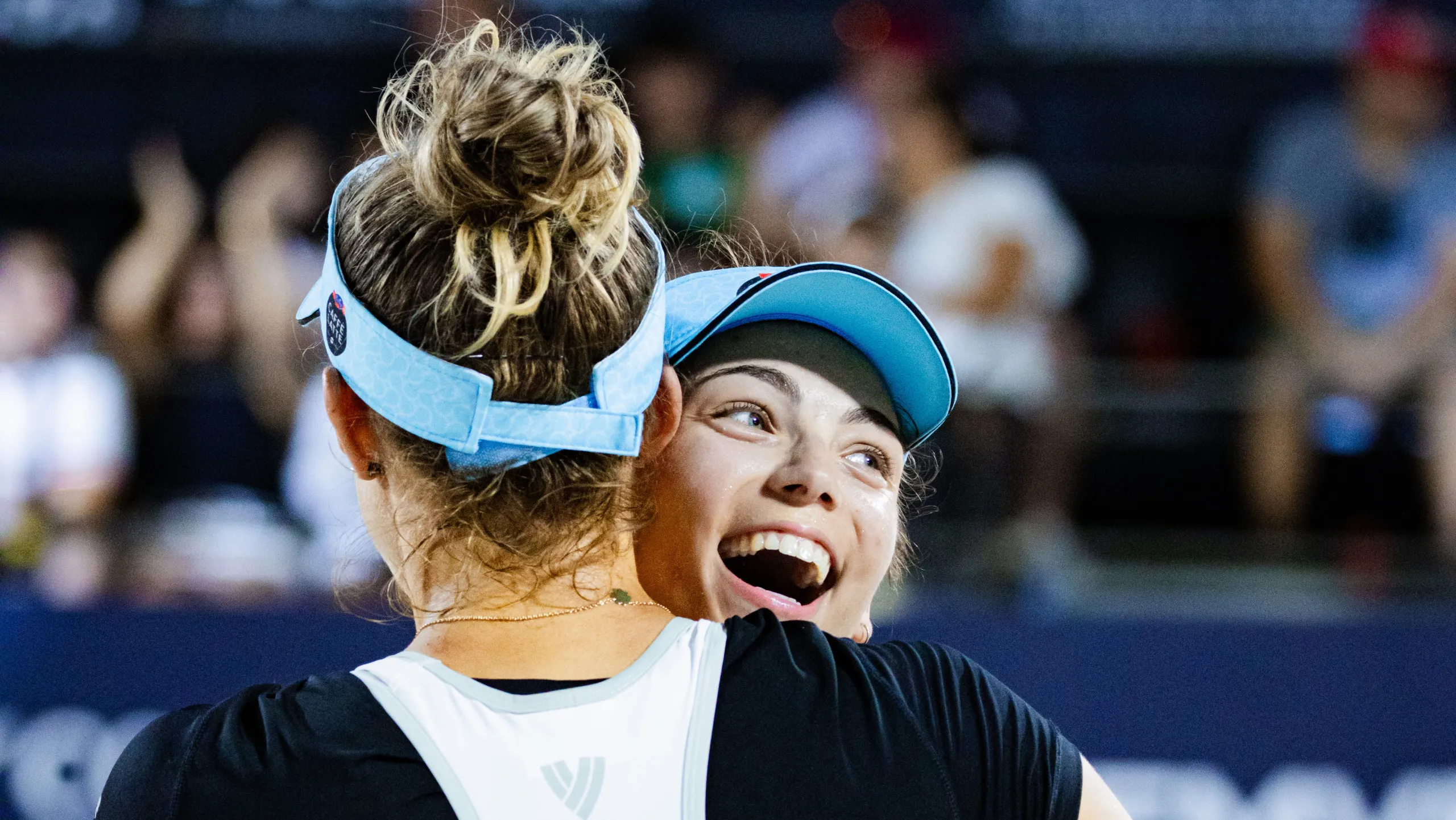 Leona Kernen – Swiss Volley